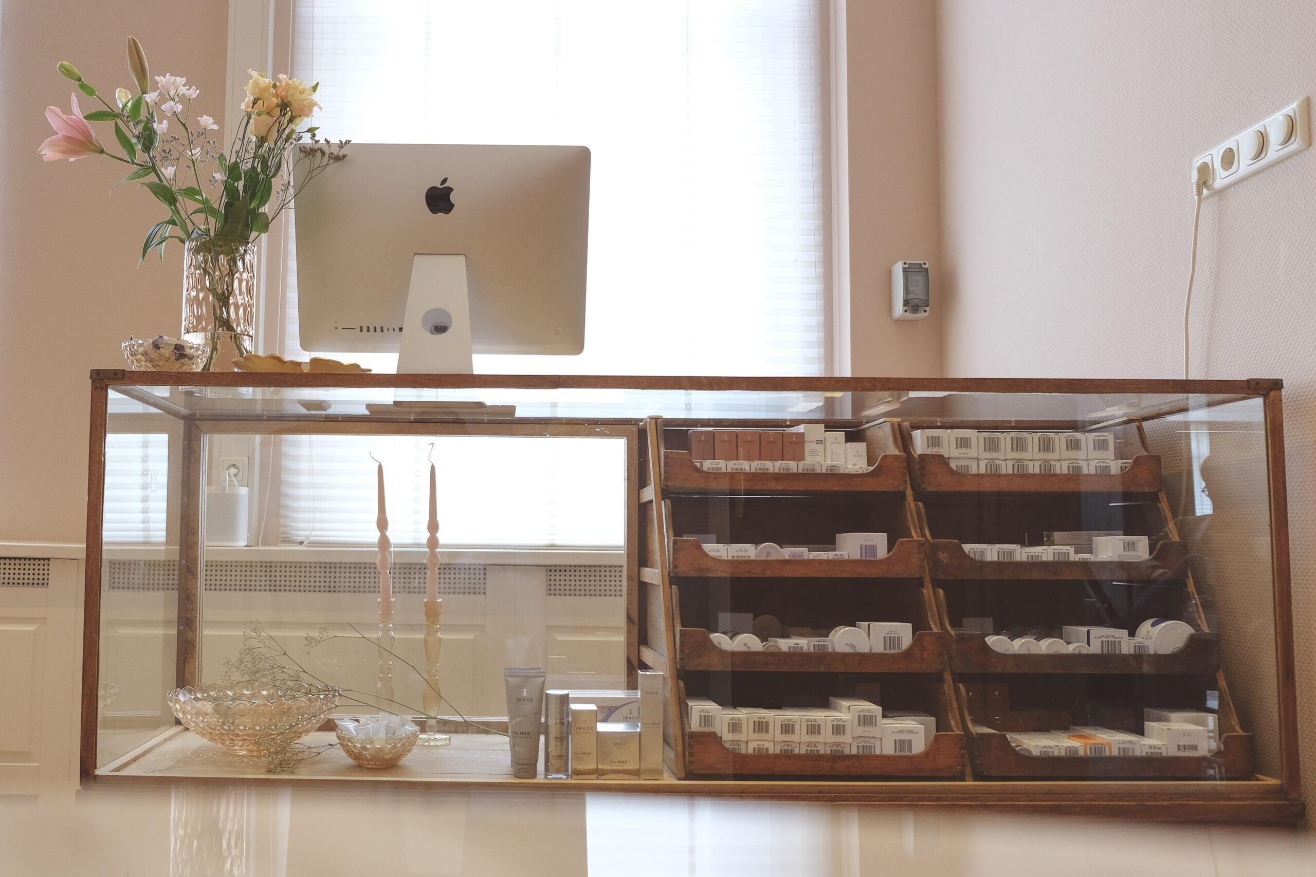 O2 Lift Facial - Maxime The Skin Institute